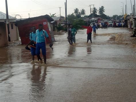 Rains Leave Koforidua Flooded Graphic Online