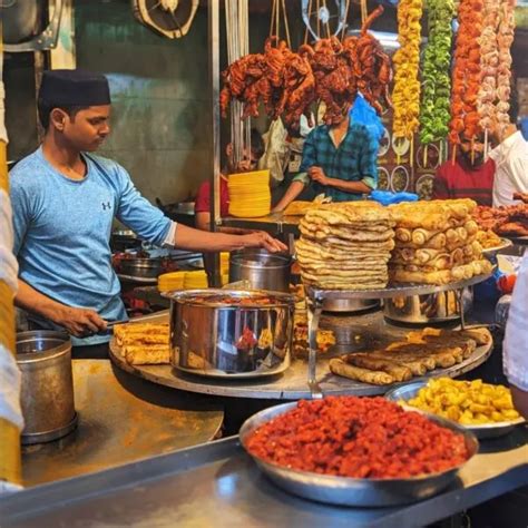 Top 10 Iconic Street Food Spots In Mumbai