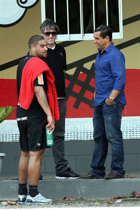 Procura se Adriano não vai a nenhum treino na semana e preocupa o Flamengo