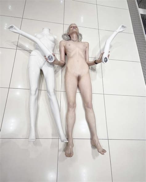 Kristen Mcmenamy Nude Androgynous Model 26 Photos The Fappening