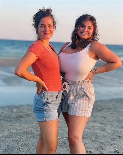 Shes Jealous Scrolller