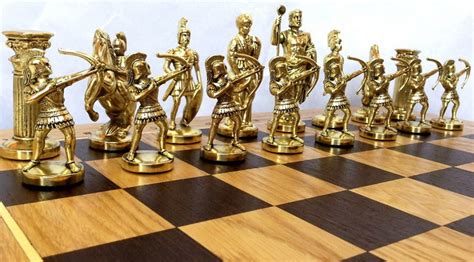 Пазл «Шахматные фигуры древней Греции из 180 элементов Собрать онлайн пазл №282325