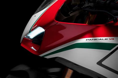 Ducati Desmosedici Stradale Il Video Del Motore Della Panigale V4