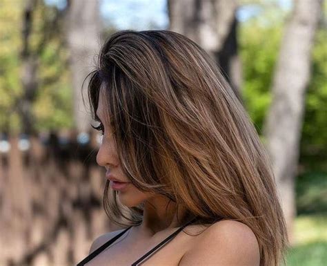 Amira K Biography Age Images Height Figure Net Worth Bioofy