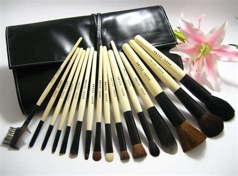 Bobbi Brown Makeup Brushes Bobbi Brown Makeup Brushes Beauty