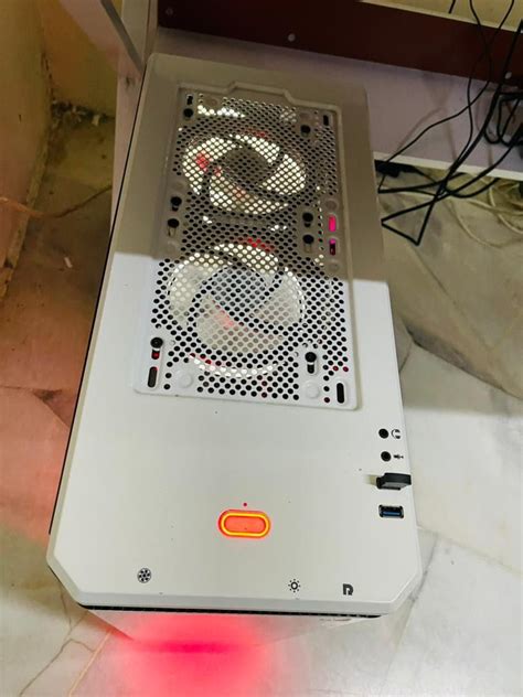 Dekstop Computer Set Computers And Tech Desktops On Carousell