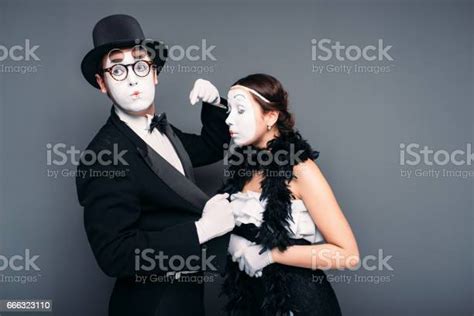얼굴에 흰 화장 마스크와 Mime 예술가 개념에 대한 스톡 사진 및 기타 이미지 개념 검은색 남성 Istock
