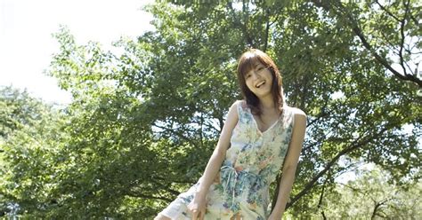 Girlz Pic Yumi Sugimoto On Grasses And In Dark Room