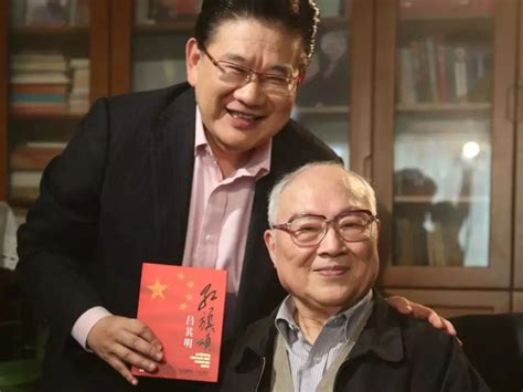 致敬 上海吕其明、黄宝妹荣获“七一勋章”澎湃号·湃客澎湃新闻 The Paper