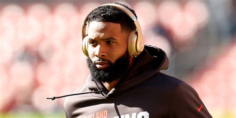 Odell Beckham Jr Reportedly Taken Off Plane Due To Health Concern