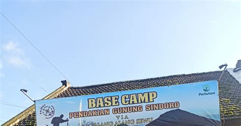 Basecamp Unik Alang Alang Sewu Dan Porter Gunung Sindoro