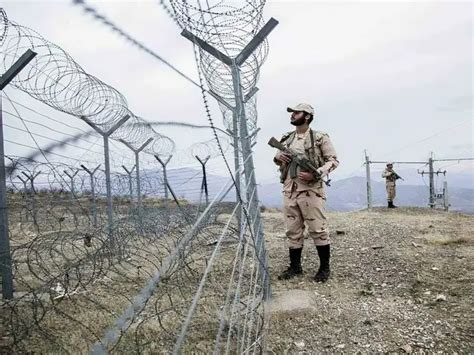 Iran Starts Sealing Borders With Afghanistan Caspian News