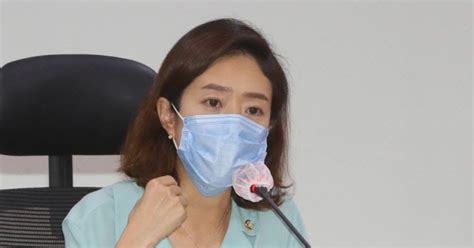 고민정 이준석 尹 처가 의혹 덮으려 통일부 폐지 꺼내