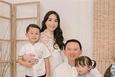 Ahok Dan Keluarga