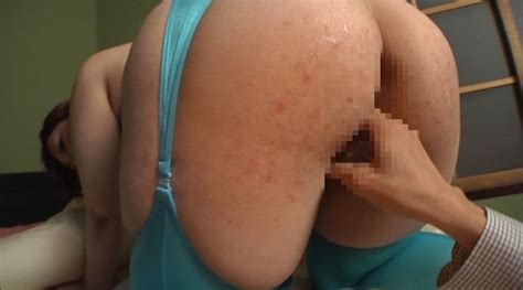 豊満美女の露出狂 ギリギリ露出に魅了され アダルト動画 Duga