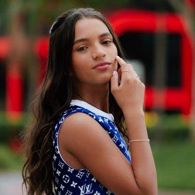 ᴛʜᴀʏ on Twitter RT tracklist Nova parceira da Louis Vuitton Rayssa