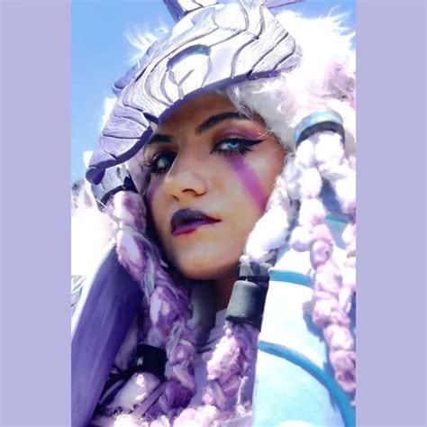 Marwa Sdeek Splay • Threads Say More