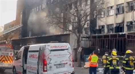 突发！一栋五层建筑失火，已致73人遇难南非新闻死亡