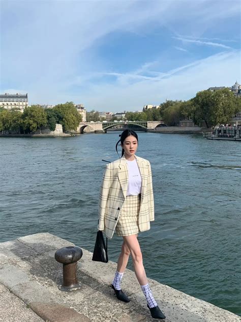 美女姐姐一白鹿