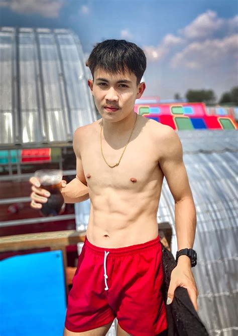 เปิดวาร์ป เจ๋ง อภิสิทธิ์ หนุ่มนักกีฬางานดี เอวหวานกล้ามแน่น แซ่บฟินทุกองศา