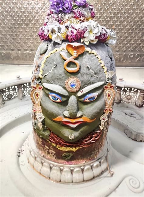 Ujjain Mahakaleshwar Temple राजा रूप में नजर आए बाबा महाकाल नाग देवता