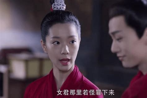 新版《射雕》黄蓉选角惹争议，背景被扒不简单，搭档肖战演靖蓉恋 搜狐大视野 搜狐新闻