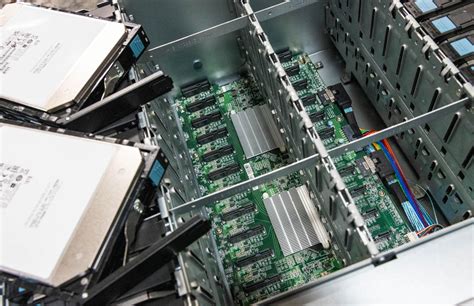 Aic J4078 02 04x Drive Backplane 1 Servethehome