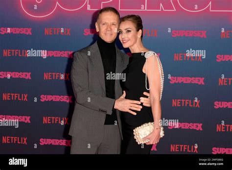 Rocco Siffredi Mit Ehefrau Rosa Caracciolo Bei Der Premiere Des Netflix