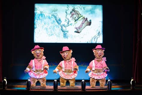First Look At New Country Bear Jamboree Outfits At Wdw
