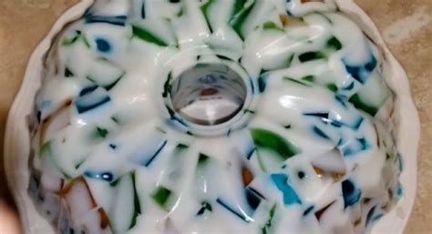 Prepara unas refrescantes paletas heladas de piña con chile para pasar