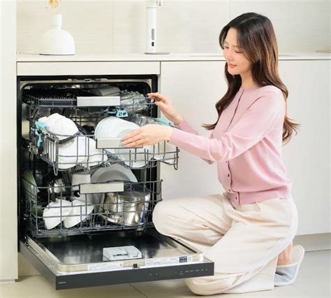 Ai로 맞춤 식기세척 음성으로 문도 여닫아”삼성전자 비스포크 식기세척기