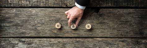 Hr