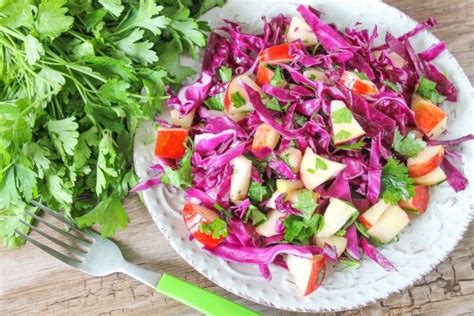 Салат из красной капусты с яблоками рецепт с фото секреты приготовления Рецепт Салат из