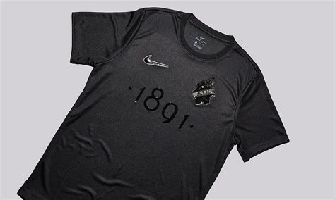重现历史，aik 索尔纳足球俱乐部 X Nike 发布全新足球战袍 Nowre现客