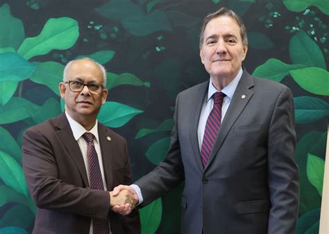 Director De La Ops Se Reúne Con El Nuevo Secretario General Electo De