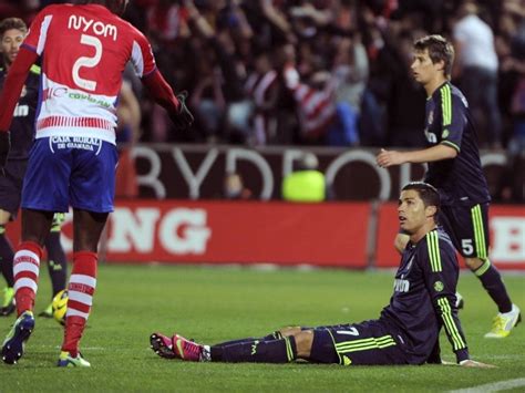 Cristiano Ronaldo faz gol contra e Real Madrid volta a perder para o Granada após anos