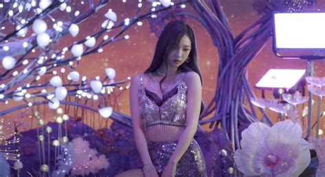 aespa 에스파 Black Mamba Jacket Behind The Scenes Karina Kpop girls