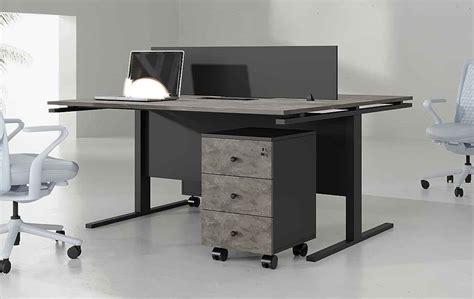 Mat 2 Cluster Workstation Premium Office Solution In Dubai