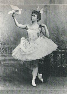 Discover 900 Ballet Pierrot And Pierrette And Vintage Ballerina Ideas