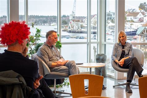 Sykehusklovnene Humor Lar Seg Ikke Stoppe Av Livets Lidelser Lp No
