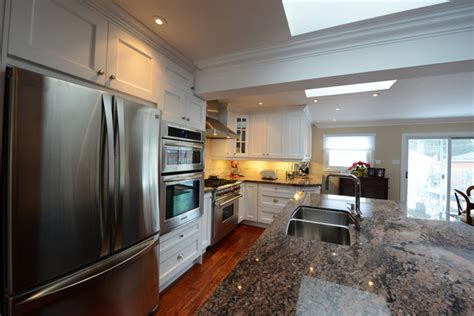 Kitchen Remodelling In Mississauga - Transitional - Kitchen - Toronto ...