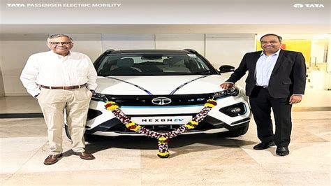 Tata Motors Delivers Its 50000th Electric Car A Nexon Ev To Chairman