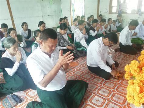 မာန်အောင်မြို့ အ ထ က ခွဲ စျေးတန်းပညာရေး မိသားစု ၃၂ ကြိမ်မြောက် ဝါဆိုသင