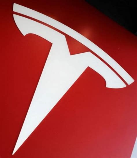 테슬라 전기차 핵심소재 리튬 생산업체 인수할 수도 한국경제