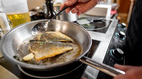 ¡estás Usando La Sartén De Acero Mal Hazlo Así Para Que Pegue La Comida
