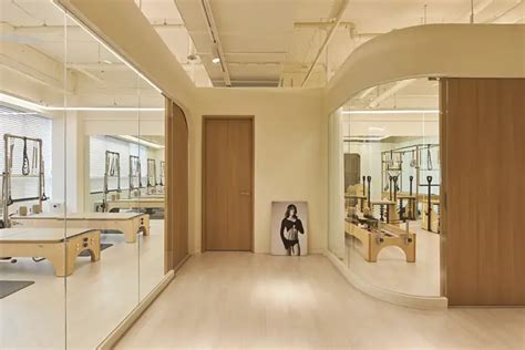 화이트and우드톤 고급스러운 26평 필라테스 스튜디오 인테리어 시흥 신천동