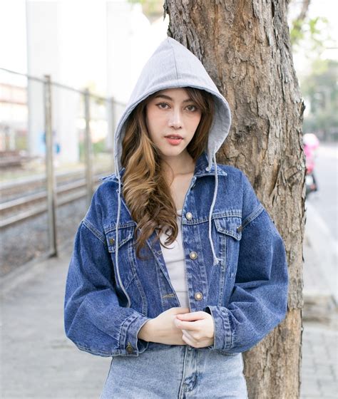 New Jacket 2022 แจ็คเก็ตยีนส์แขนยาวปักลาย เสื้อคลุมยีนส์ รุ่น031 Spy Fashion Thaipick