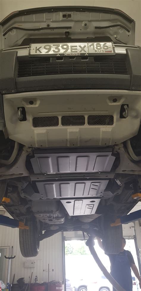 Установка брони — Mitsubishi Pajero (4G), 3 л, 2008 года | тюнинг | DRIVE2