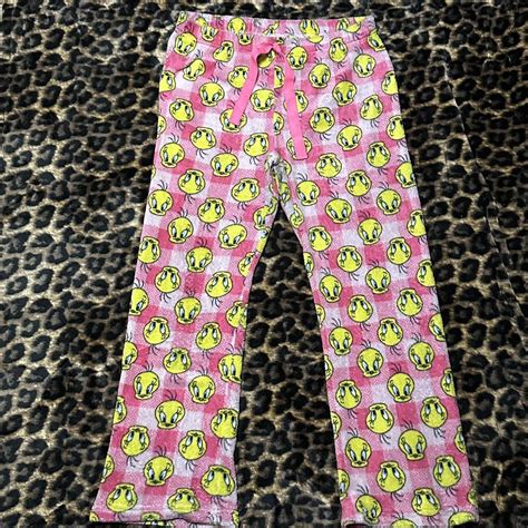 Looney Tunes Tweety Pijamas Size Xl 30w Depop