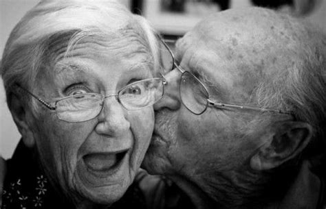 Old People In Love Cute Old Couples Older Couples Couples In Love